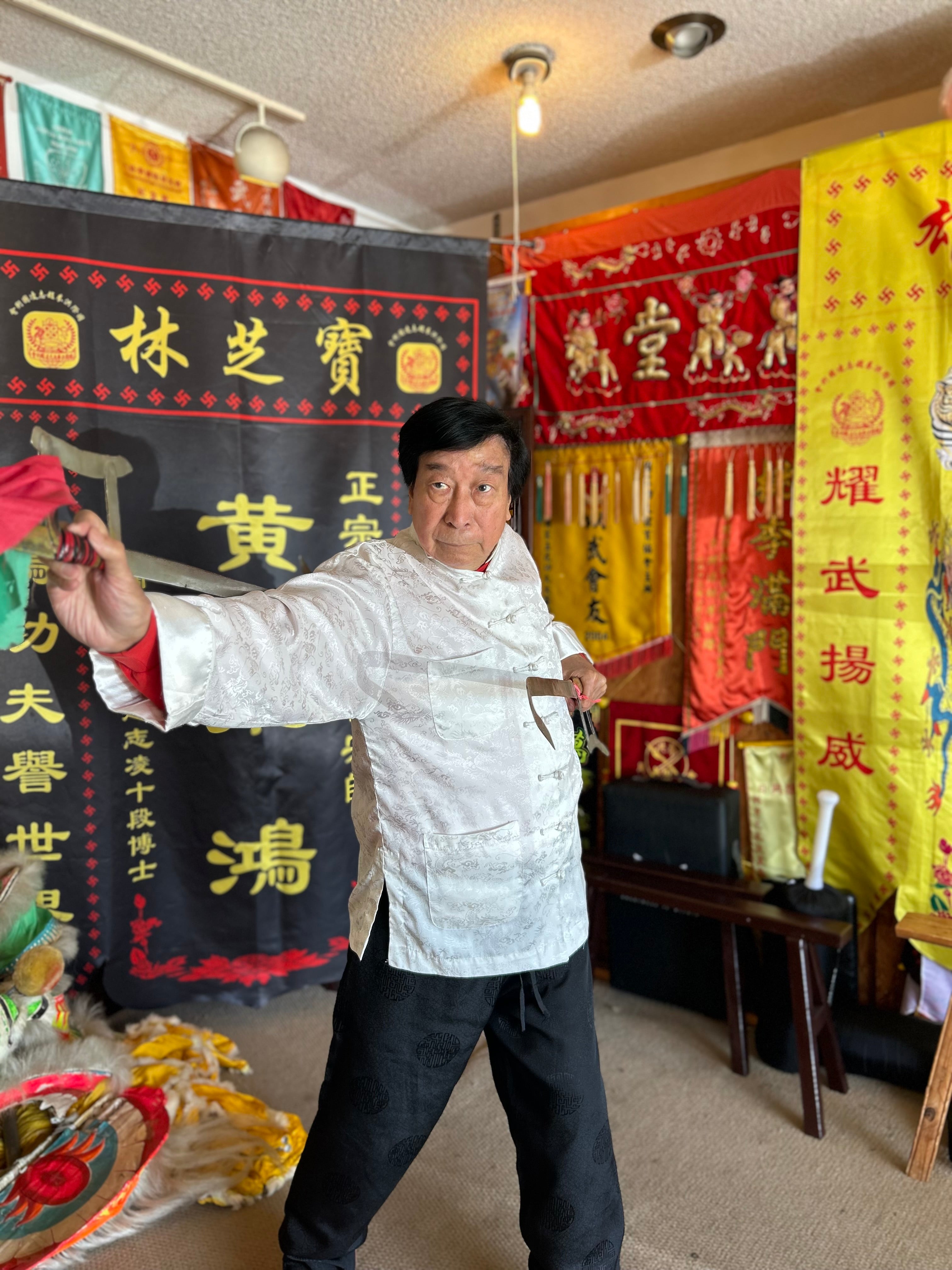 Chinese Silk Gui – World Association Hunggar